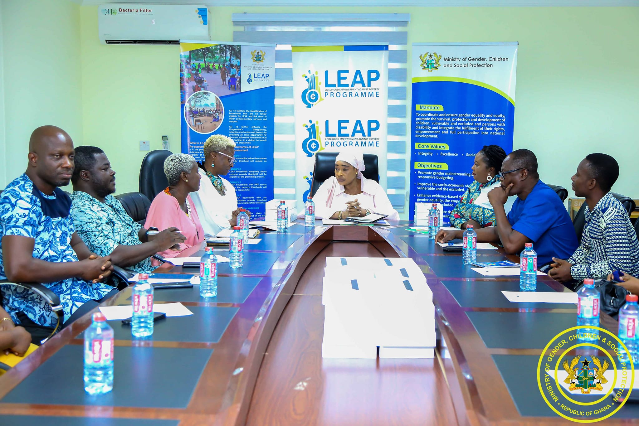 PRESENTATION OF SAMSUNG TABLETS TO DSW OFFICERS : Ministry of Gender ...