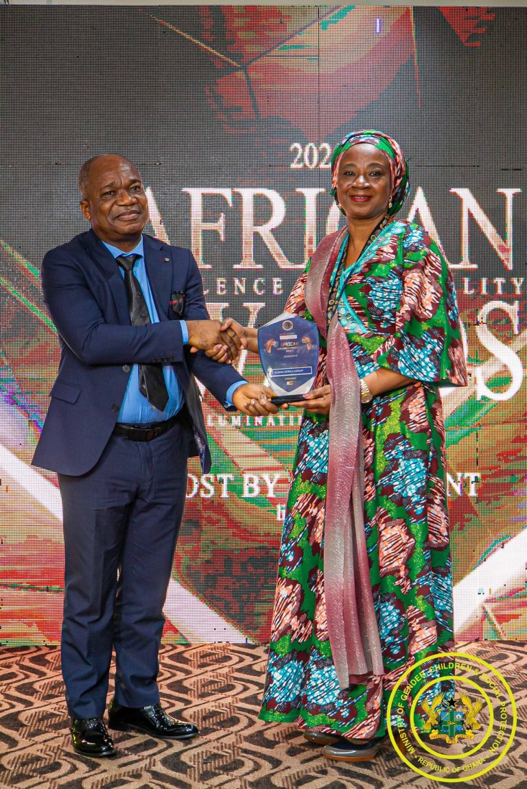 DR. AFISAH ZAKARIAH HONOURED AT 2025 AFRICAN EXCELLENCE AND PERSONALITY ...